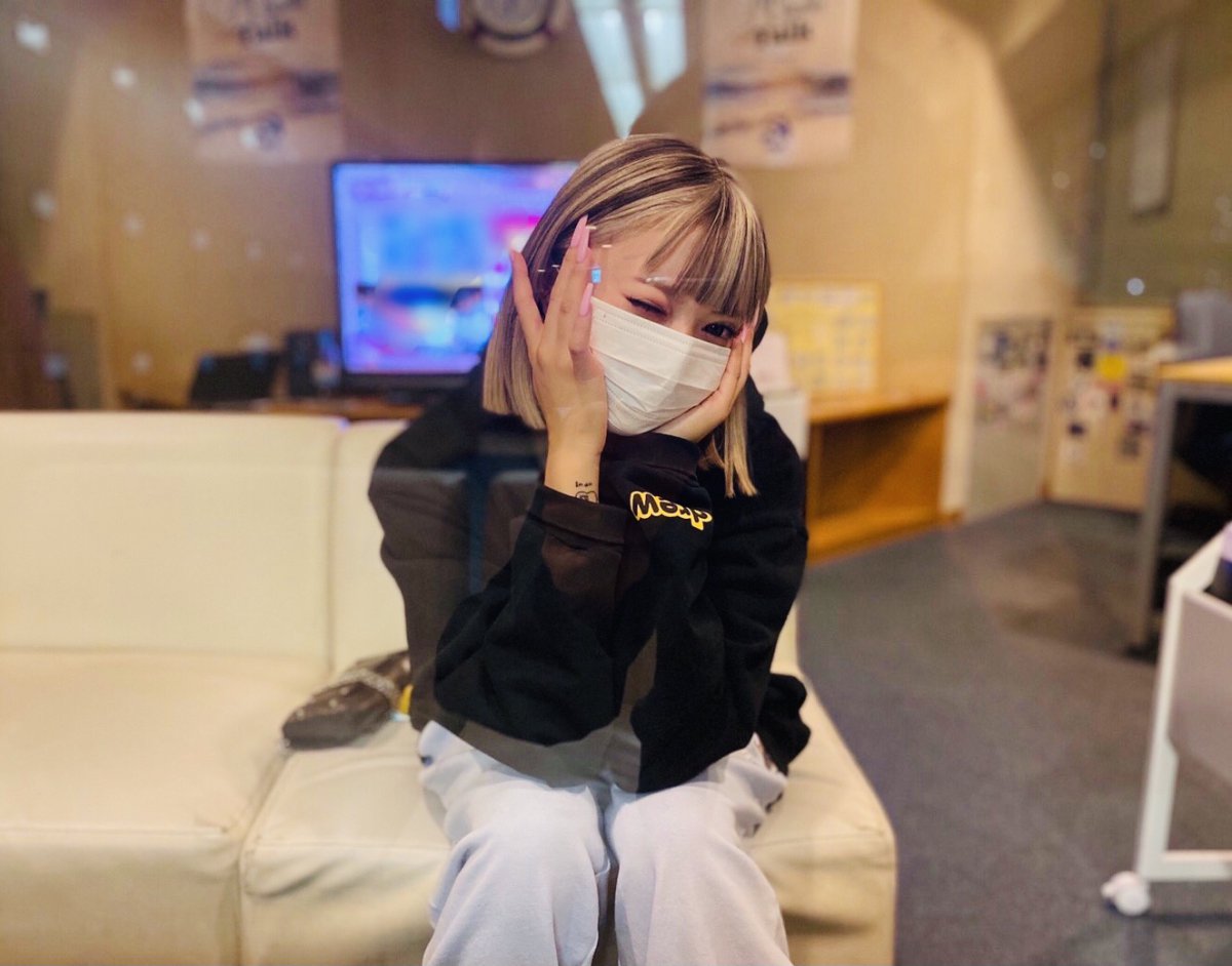 「明日、新曲リリース♪」 #安斉かれん #てくかれ #不眠症廃天国 | FMヨコハマ『Tresen』オフィシャルサイト